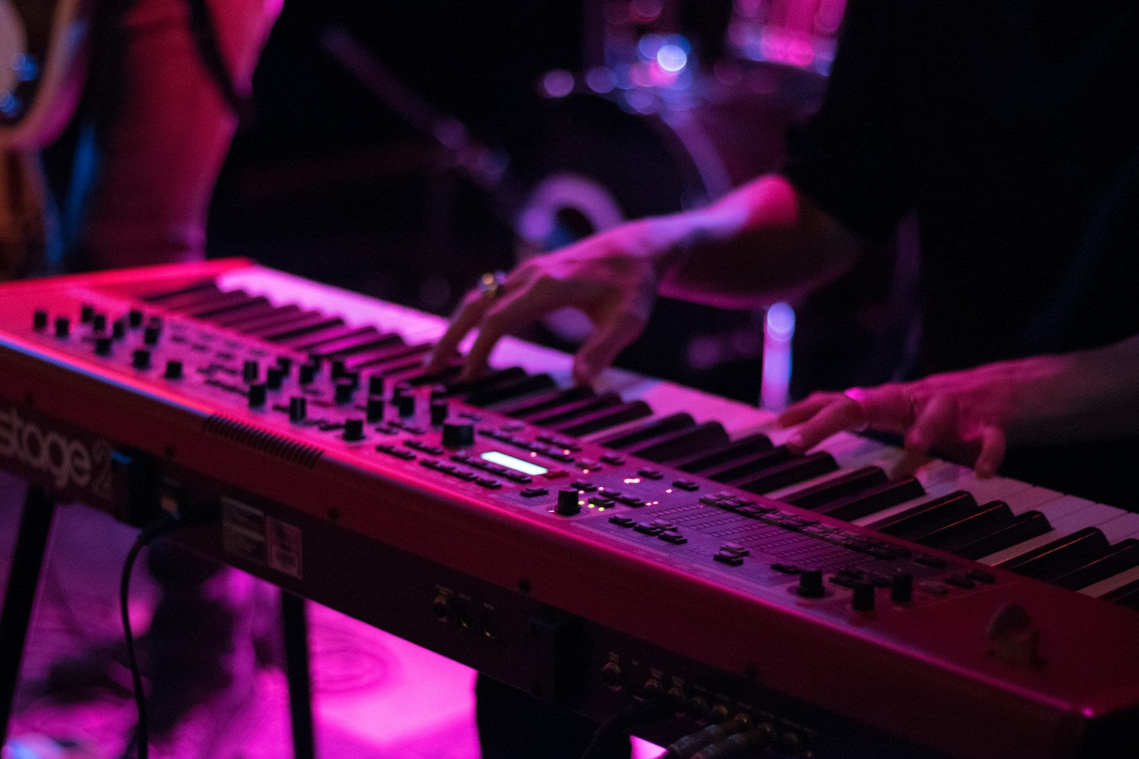 12 Best FREE Piano VSTs for Music Producers in 2025 – Looplib